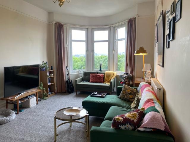 1 bed Whole Flat Sublet July September