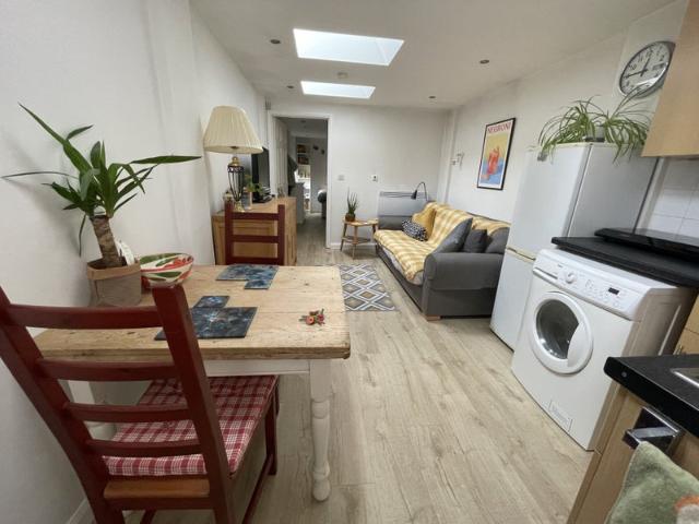 1 bed annexe all bills included