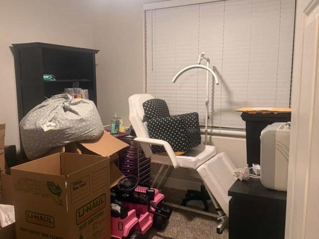 1 bed and private bath