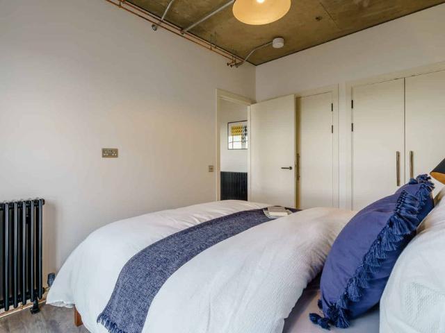 1 Bed Apartment