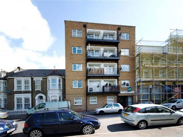 1 bed Apartment For rent