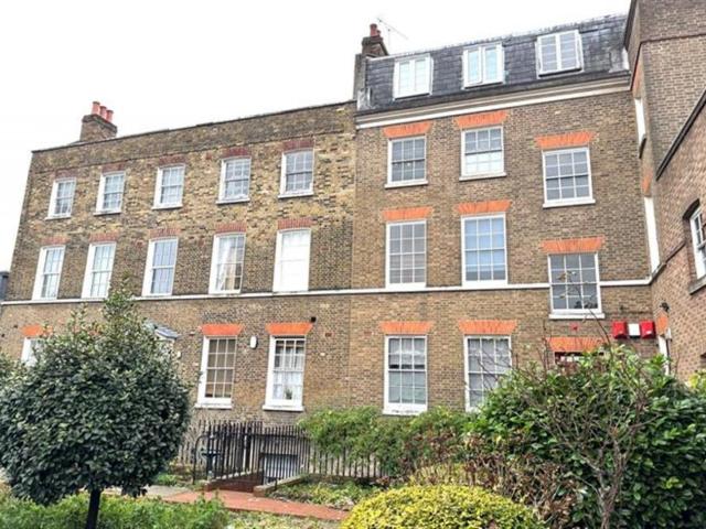 1 bed Apartment For rent