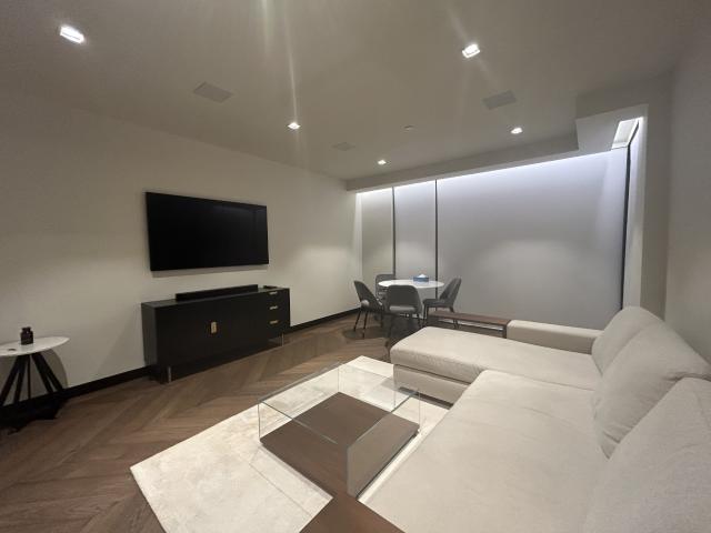 1 Bed Apartment to let in Sandringham House, London