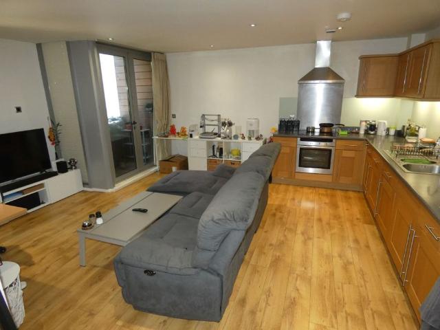 1 bed Apartment To Let