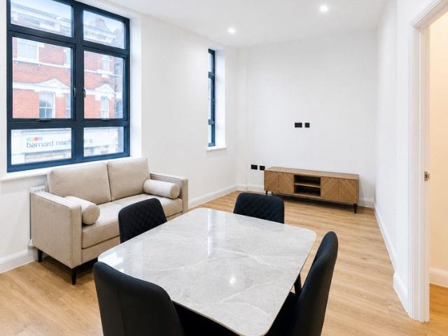 1 bed Apartment To Let
