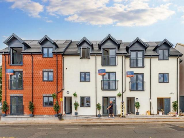 1 BED Apartment To rent