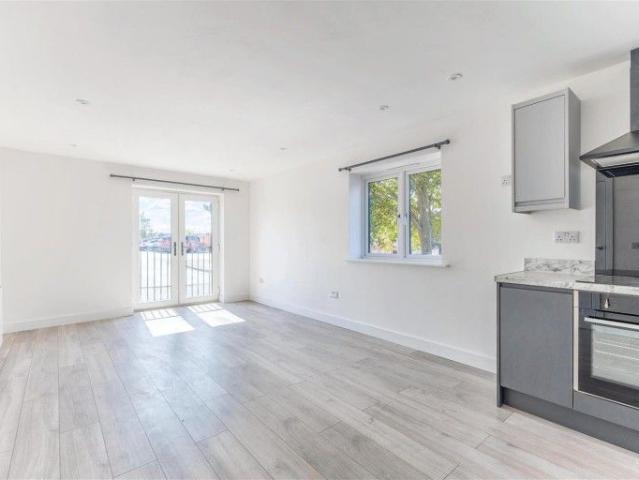 1 BED Apartment To rent