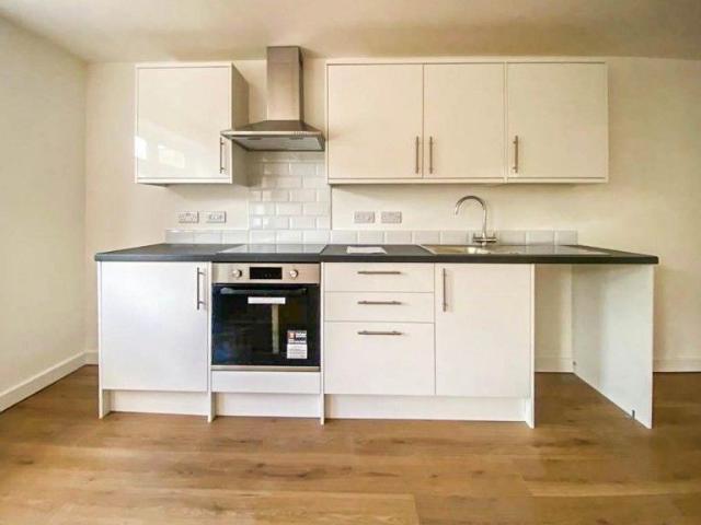 1 BED Apartment To rent