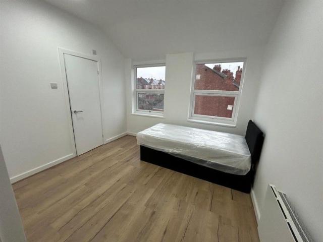 1 BED Apartment To rent