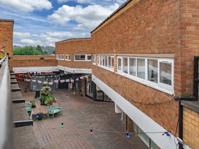 1 bed apartment to rent in High Street, Cradley Heath, B64