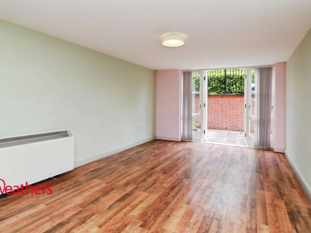 1 bed apartment to rent in Huddersfield Road, Barnsley