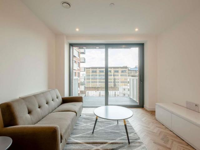 1 bed available to rent in the fantastic Three Waters development in Bow Creek