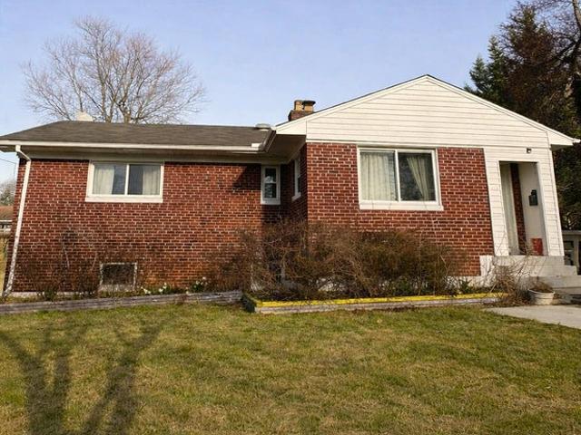 1 Bed Bath Bright Basement Unit in Rockville_$mo
