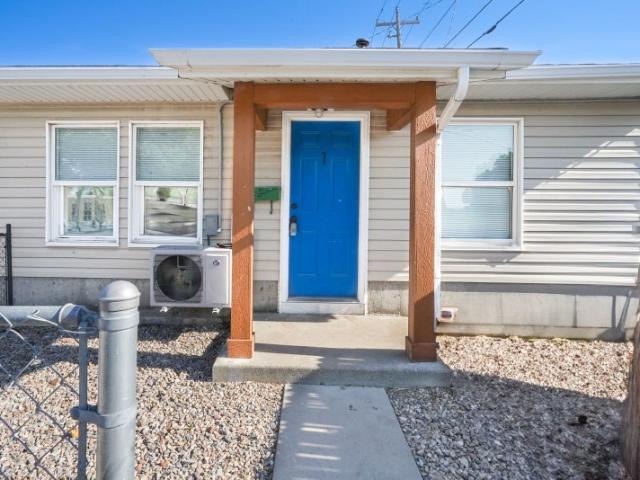 1 Bed Bath in Magna