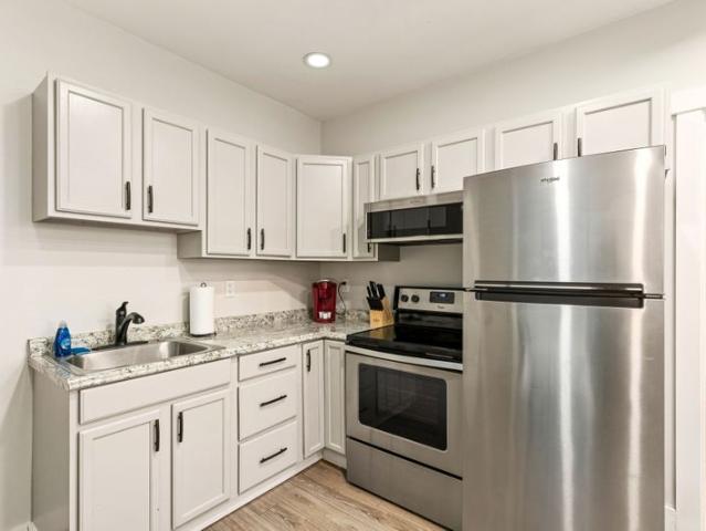1 Bed Bath in Secured Building