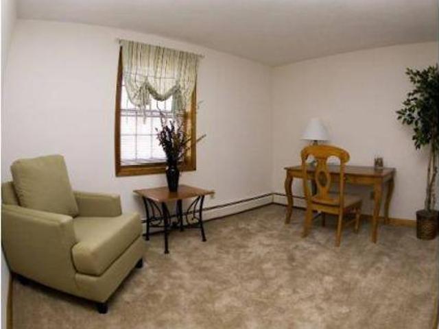 1 Bed Derry Country Club Estates