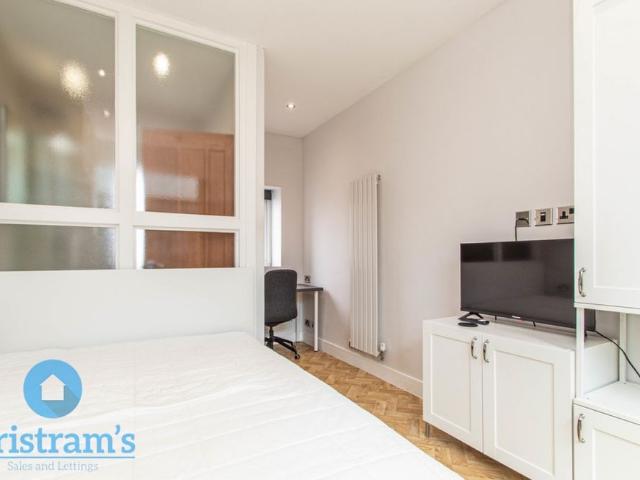 1 bed Detached House for Rent