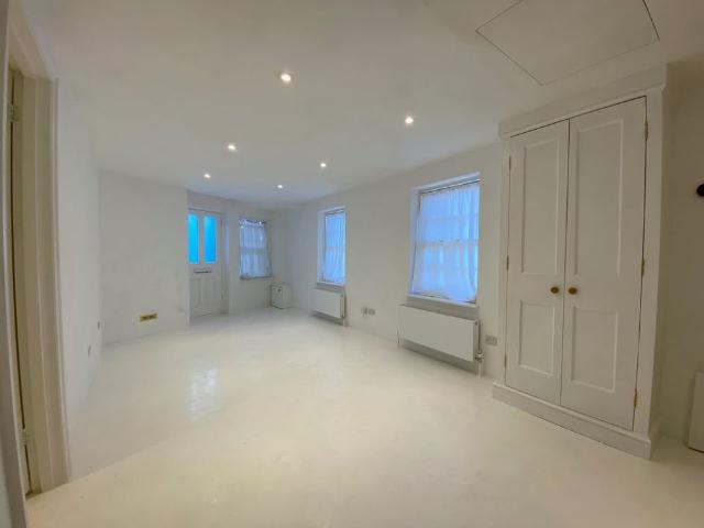1 Bed Detached House, Holly Terrace, N6