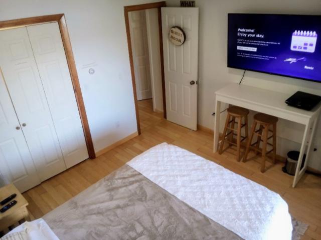 1 Bed Efficiency Suite in Lake House Perfect for