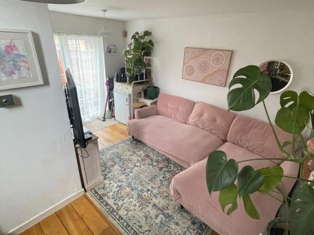 1 Bed End Terrace, Vinegar Street, E1W