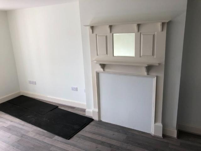 1 Bed End Terrace, Kirkgate, EH16