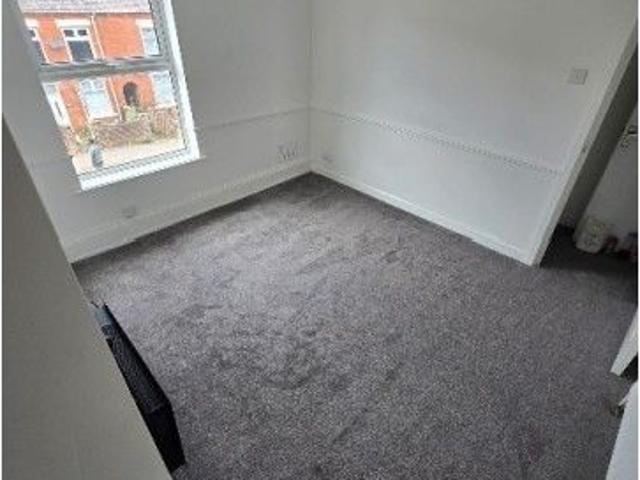 1 bed First Floor Flat/Apartment
