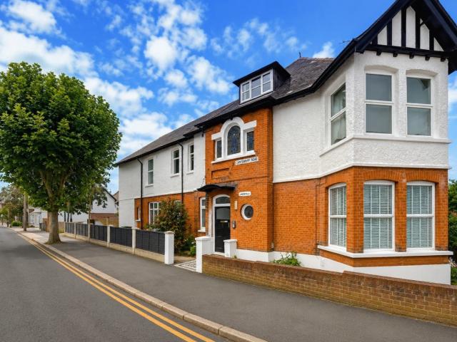 1 Bed For Sale in Westcliff on sea