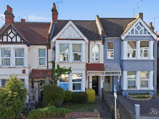 1 Bed For Sale in Westcliff on sea