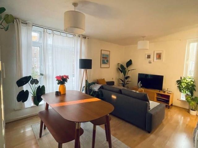 1 Bed Flat, Mullet Gardens, E2