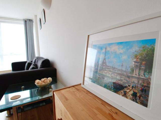 1 Bed Flat, Marco Island, NG1