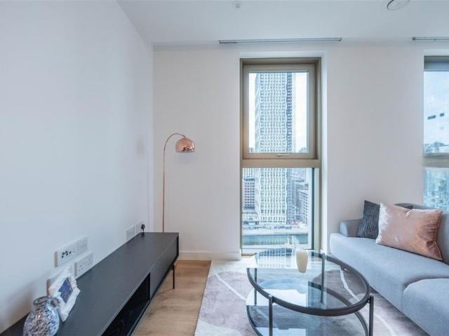 1 Bed Flat, Marsh Wall, E14