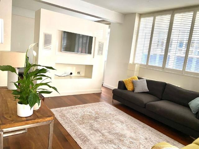 1 Bed Flat, Martha's Buildings, EC1V