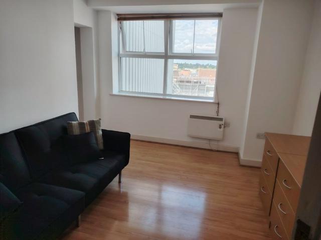 1 Bed Flat, Mcilroys Building, RG1