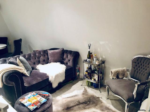 1 Bed Flat, Medfield Street, SW15