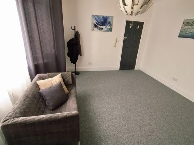 1 Bed Flat, Melfort Road, CR7