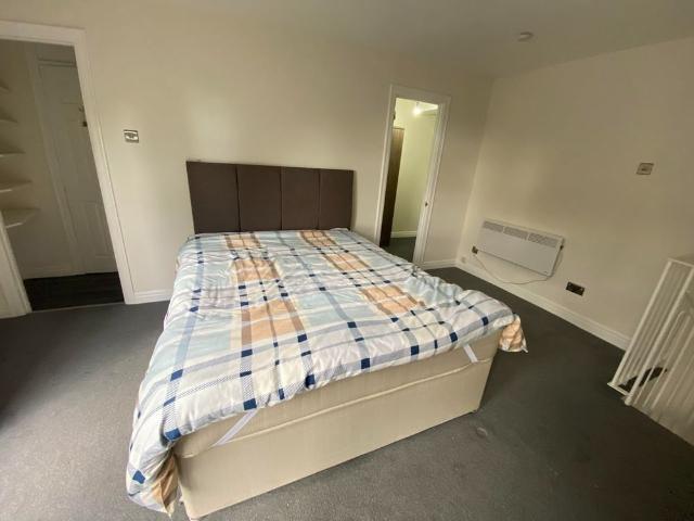 1 Bed Flat, Melville Court, SE8