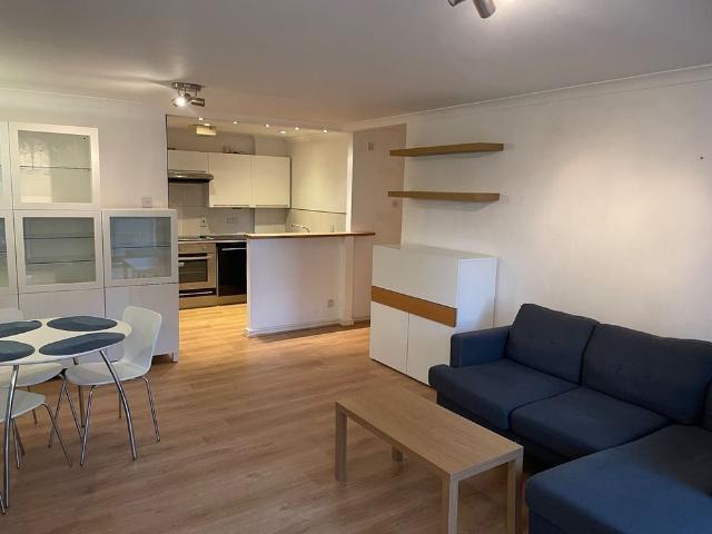 1 Bed Flat, Meridian Place, E14