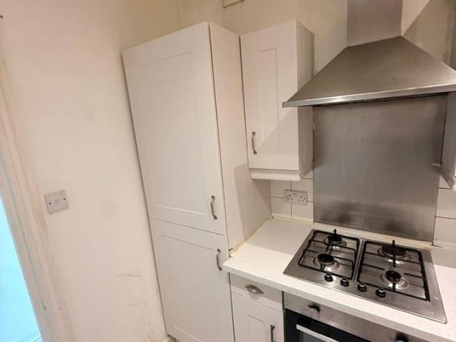 1 Bed Flat, Merton Road, SW19