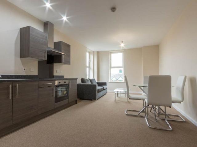 1 Bed Flat, Metropolitan House, M16