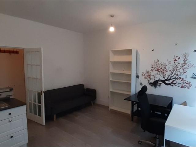 1 Bed Flat, Middle Floor, N18