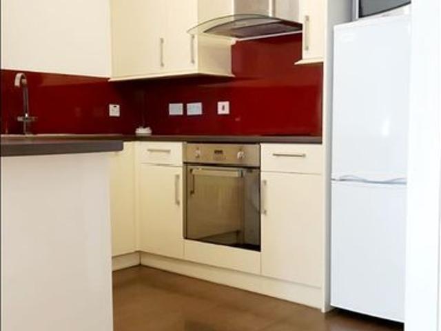 1 Bed Flat, Midland Court, B3