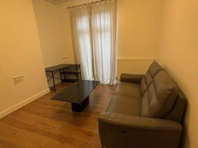 1 Bed Flat, Narcissus Road, NW6