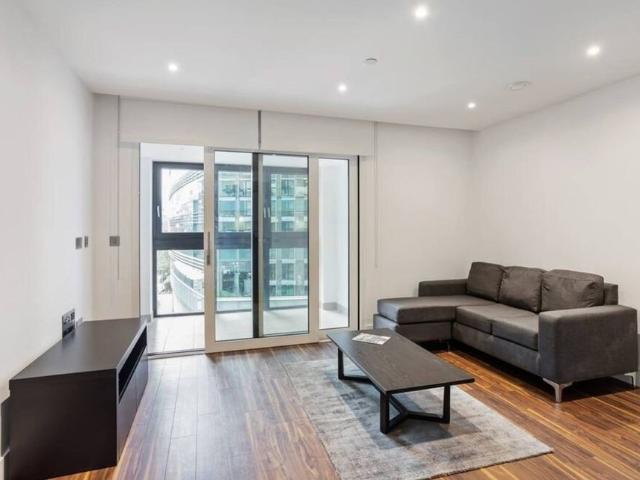 1 Bed Flat, New Drum St, E1