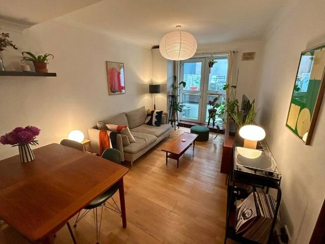 1 Bed Flat, Newington Green Road, N1
