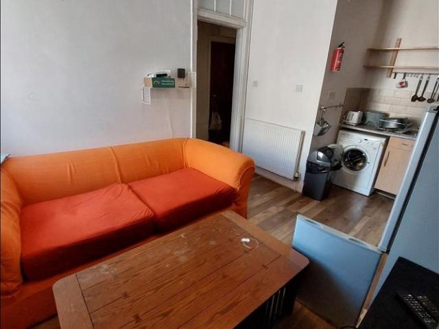 1 Bed Flat, Newlands Road, G44