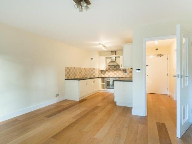 1 Bed Flat, Nightingale House, SW9