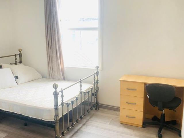 1 Bed Flat, North Street, BN1