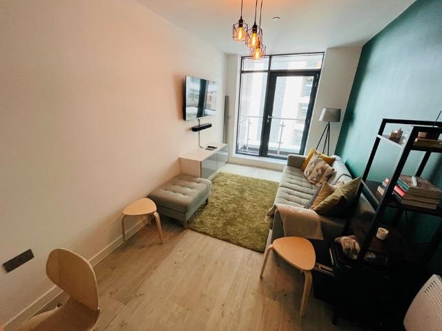 1 Bed Flat, Northill Apartments, M50