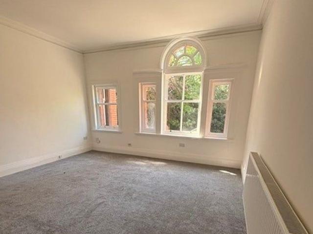 1 Bed Flat, Overleasowe, CH43