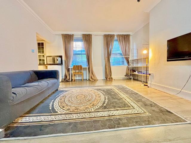 1 Bed Flat, Oakfield Avenue, G12